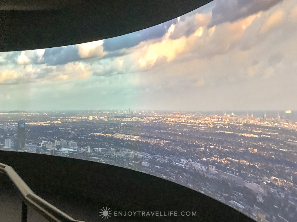 Where to Find the Best Views of Downtown Los Angeles - OUE Skyspace