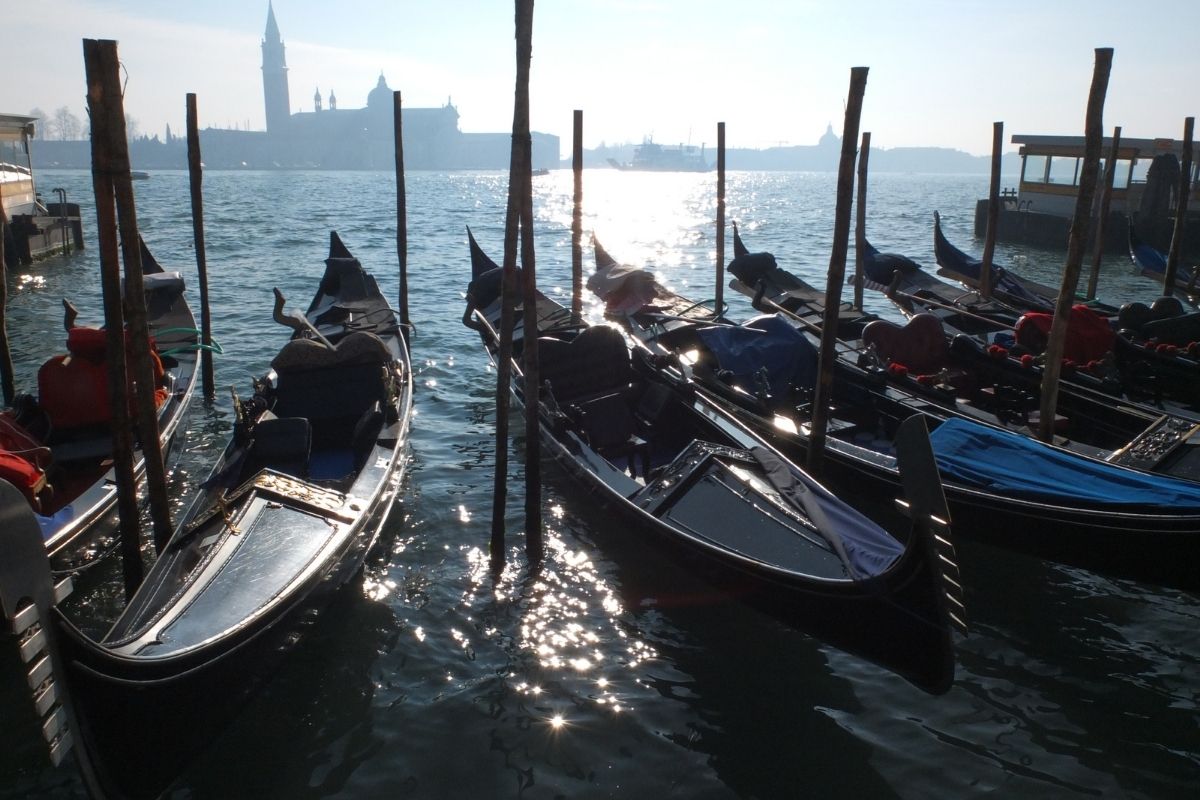 10 Vacation Photography Tips: How to Take Better Travel Photos