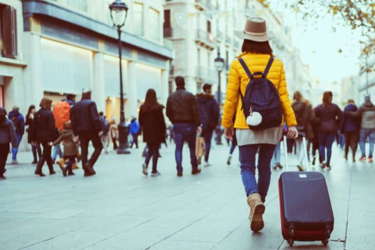 Benefits of Travelling for Students: Unveiling 7 Powerful Perks